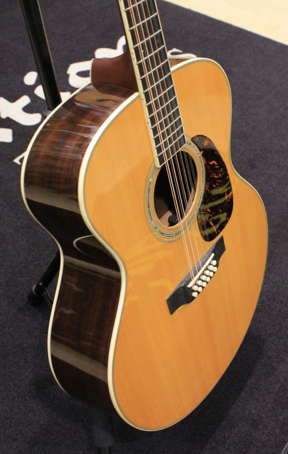 Martin J12-40E USATO cod. 3926